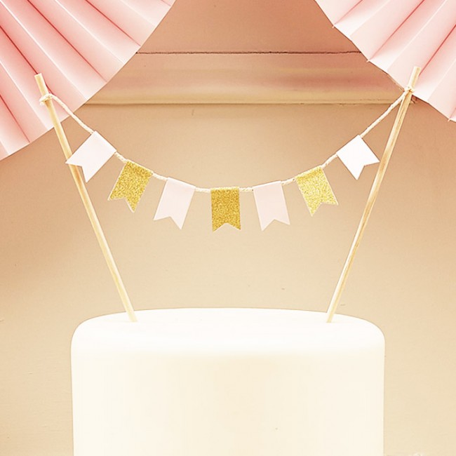 Cake Topper banderines: Detalles originales | Una Boda Original