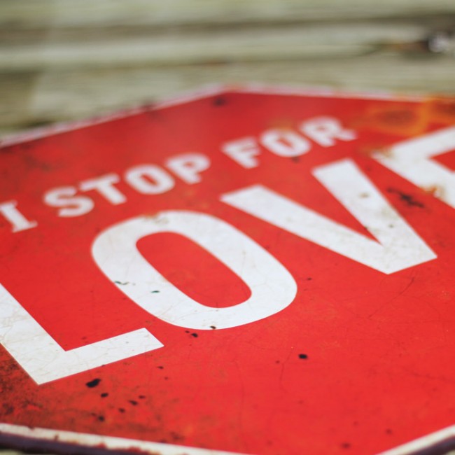 Placa de metal I Stop for Love | Una Boda Original